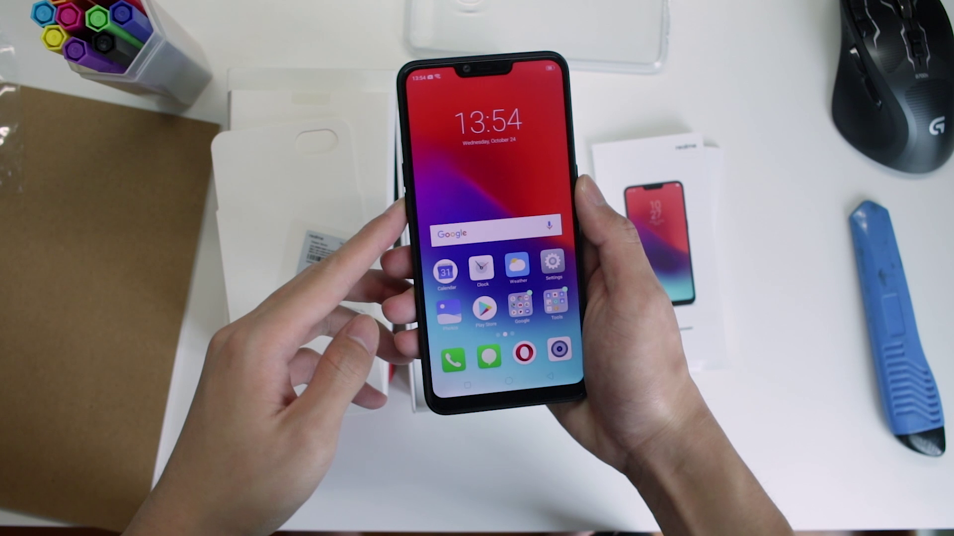 First looks inside the Realme 2 | Unboxing