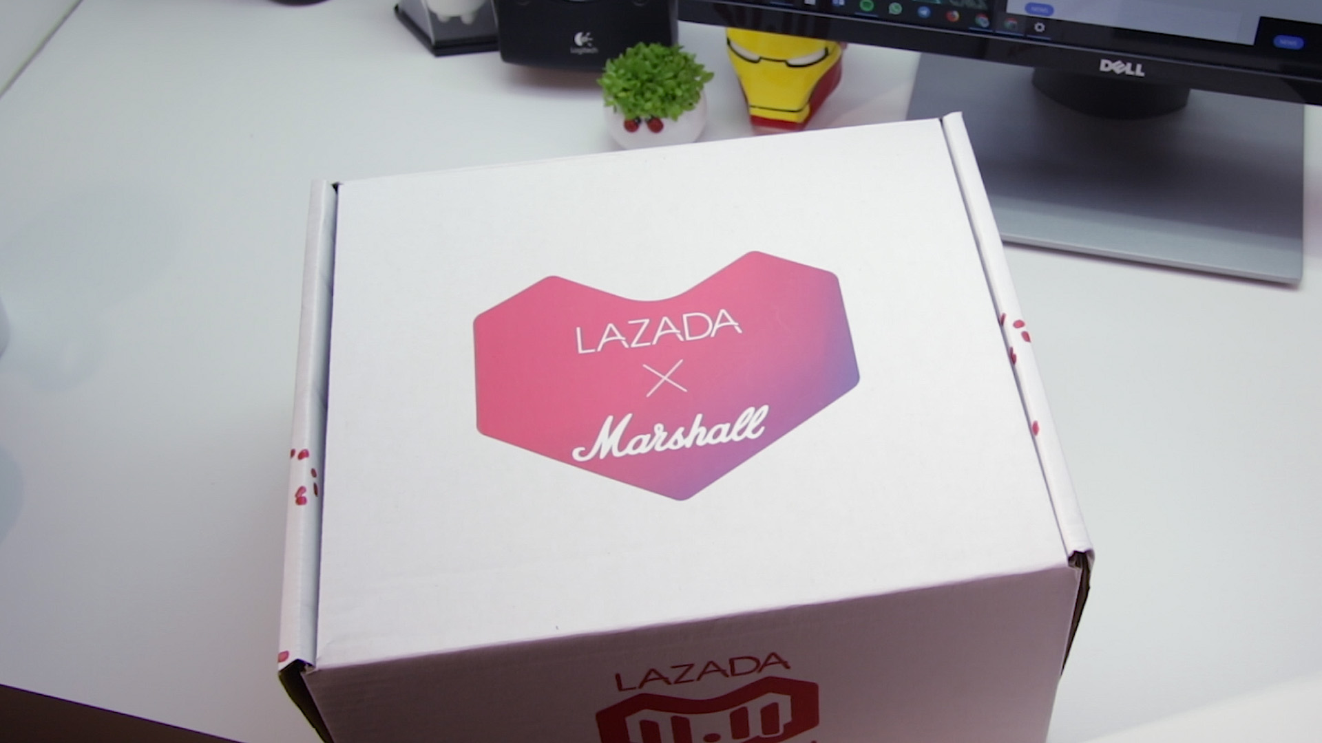 Our Marshall Surprise Box from Lazada 11.11 at only S$49! | Unboxing